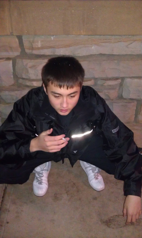 [TOMT][Picture]- A Russian crouched smoking a cigarette : r/tipofmytongue